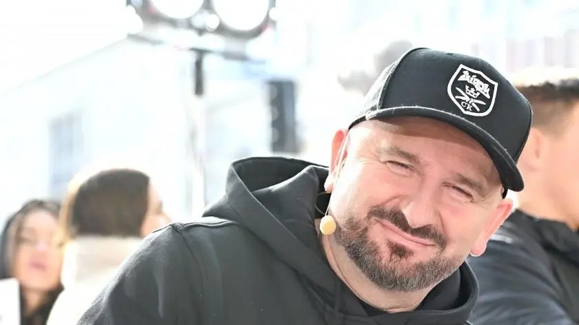 Liroy stworzył rodzinę zastępczą! Ile dzieci ma raper? - TVN