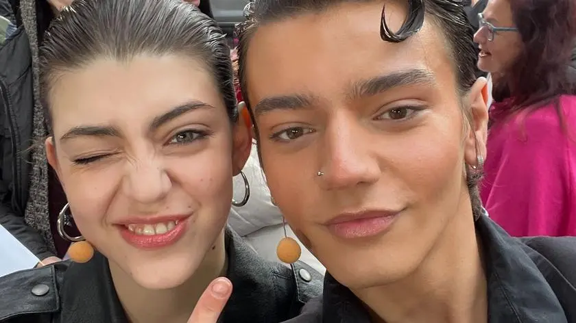 Piotr Koprowski z "Top Model" odkrył, że jest kuzynem Viki Gabor! - TVN