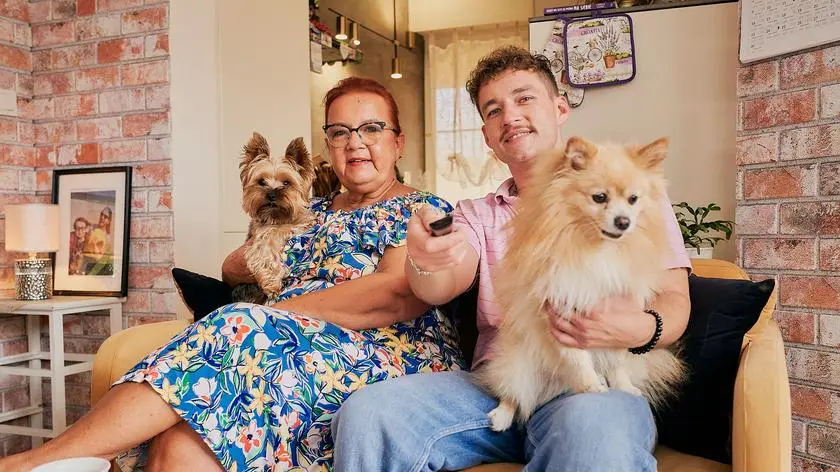 Izabela i Joachim Zeiske z Gogglebox. Przed telwizorem — stare zdjęcia, metamorfoza uczestników ...