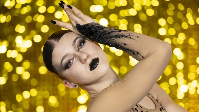 "Mam Talent!" 2025. Kinga Kasperek w trzecim półfinale sprawiła, że jurorzy mieli ciarki! Wideo ...