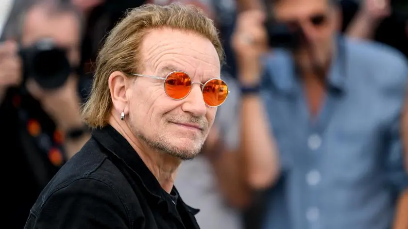 Bono ma poważne problemy zdrowotne. Grozi mu utrata wzroku? - TVN