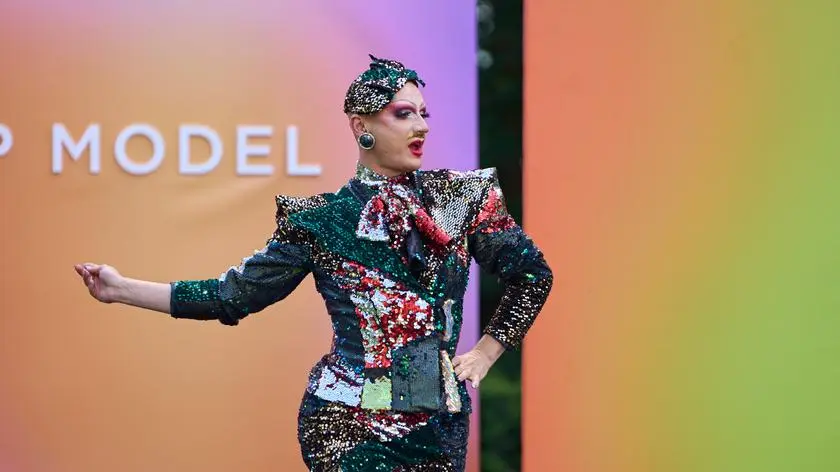 Top Model 13: Twoja Stara z Drag Me Out oceniała pojedynek na wybiegu ...