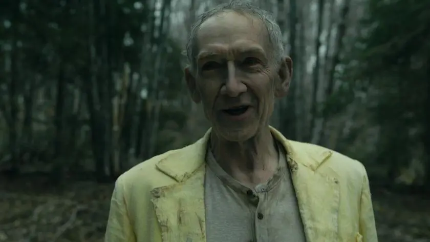 "Stamtąd". Czy postać w żółci to lider potworów? Może wpłynąć na 4 ...