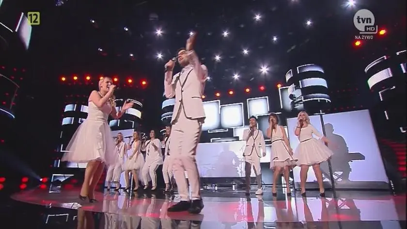 Piękny występ Sienna Singers - TVN