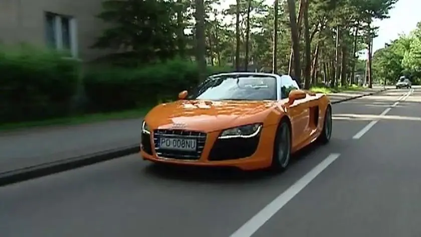Adam Kornacki testuje Audi R8 Spyder (cz. 2) - TVN
