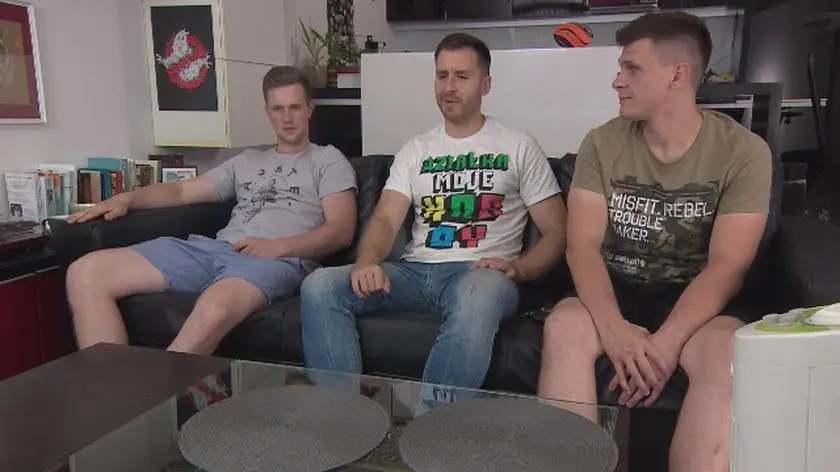 Gogglebox: Co to jest "opalona psiocha"? - TVN