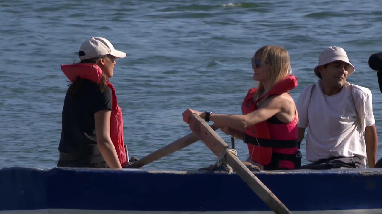 Azja Express: Pływanie łódkami sprawiło trudności S03E05 - TVN