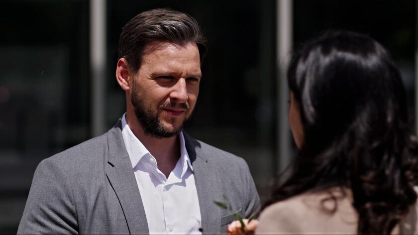 Papiery na szczęście PRZED EMISJĄ W TV: Marta i Kris biorą rozwód! - TVN